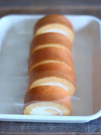 「ロールケーキのラッピング」なつみ お菓子・パンのレシピや作り方【cotta＊コッタ】