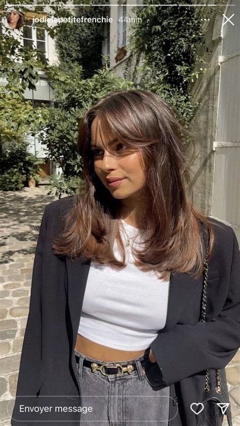 Frange Rideau Voici Comment Adopter Cette Coiffure Tendance Qui Rajeunit Et Qui Flatte Toutes
