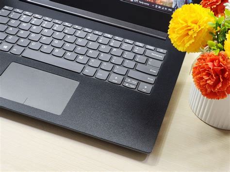 Lenovo Ideapad 320 14IKB 80XK Core I5 7th Gen 8Gb Ram 128Gb SSD Nvidia Geforce 920MX 2Gb Vram