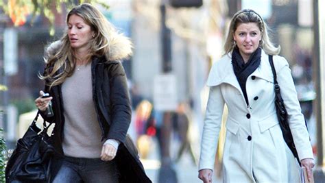 Gisele Bundchen Her Twin Sister Hang Out With Her Daughter In Photos