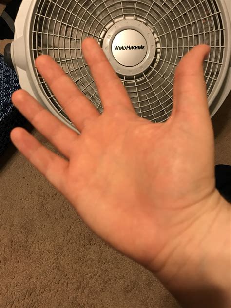 Thick Hands Rmanhands