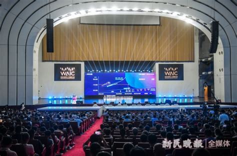 2024世界人工智能大会｜大模型“热辣滚烫” 顶天技术与立地应用“你中有我，我中有你”科创新民网