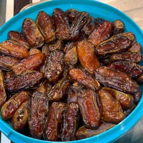 خرید و قیمت خرما شاهانی ممتازجنوب از غرفه فروشگاه خرما و ارده