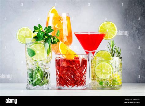 Most Popular Trendy Cocktails Set Aperol Spritz Negroni Mojito Gin