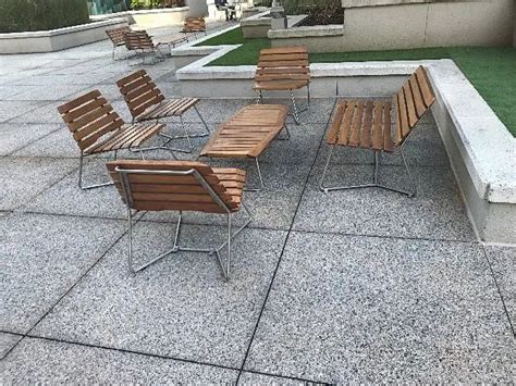 混凝土铺装露骨料