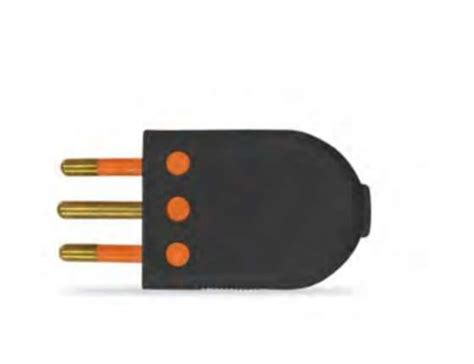 Enchufe Macho Volante 10a 2p T 250v Negro Con Tapa Grezulloa