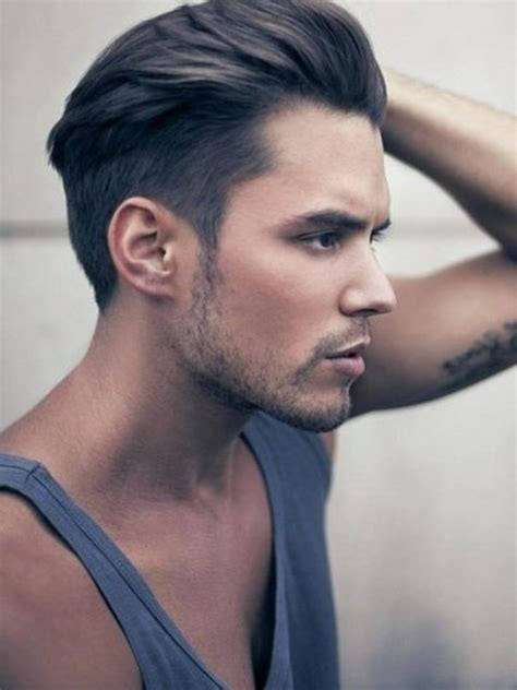 Sidecut Männer moderne Ideen und hilfreiche Styling Tipps Lange haare männer Frisuren