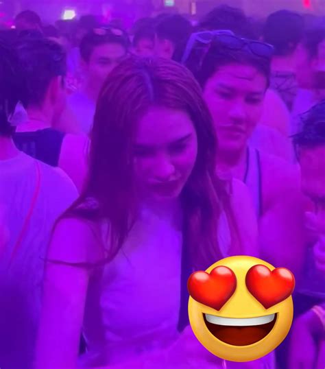 นูน่าต้าวแจ้มขีด On Twitter ท่าช้างขาวมาก งือออ 😚😚😚😚😚