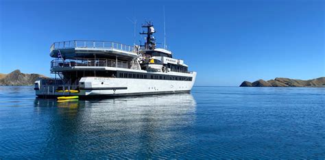 Island Escape Cruises Guests Left Stranded