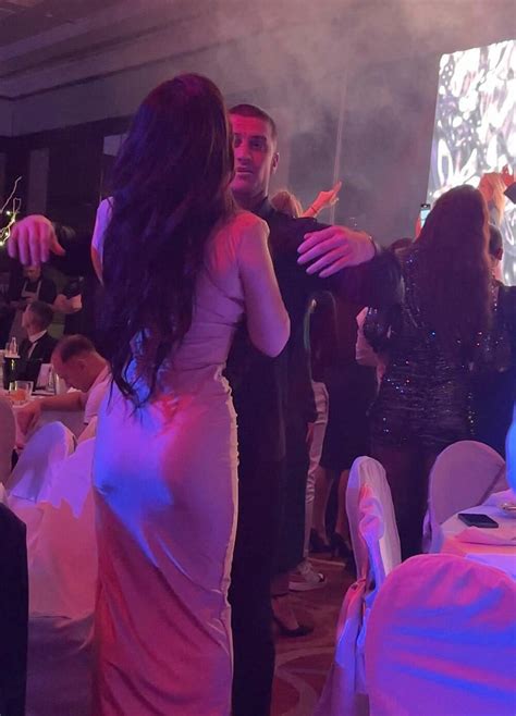 Nova Devojka Davida Dragojevića Prodaje Intimu Na Sajtu