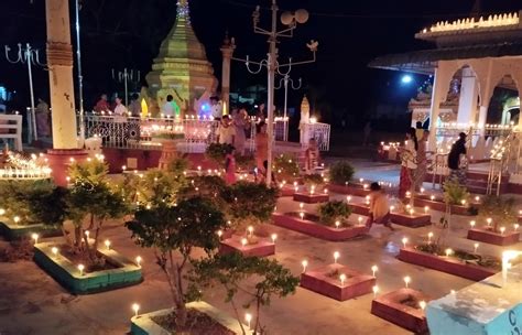 သရက်မြို့၌ တန်ဆောင်မုန်းလပြည့်နေ့ ဆင်ဖြူတော်ဘုရားကြီးတွင် ဆီမီးတစ်ထောင