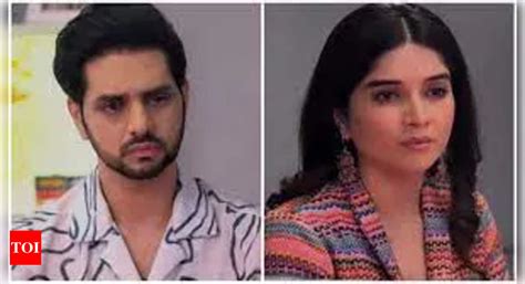 Ghum Hai Kisikey Pyaar Meiin Ishaan Enjoys Holi With Savi Reeva Gets
