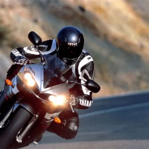 Consejos Para Conducir Una Moto De Forma Segura Kmoto