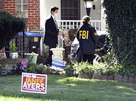 Fbi Raids Detroit City Hall And 2 Council Members Homes Over Bribery