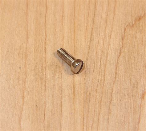 Trouble Light Plug Base Plate Screw