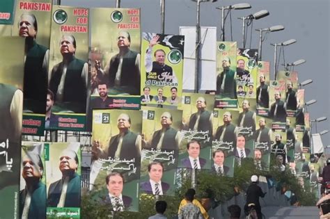 Pml N Gears Up For Massive Gathering At Minar E Pakistan As Nawaz