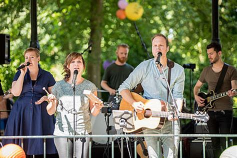 Bekijk Hier God Van Licht Gezongen Door Lev In Gouda Nederland Zingt