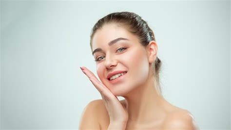 स्किन केयर से जुड़ी प्रॉब्लम्स को इस तरह करें फिक्स How To Solve Skin