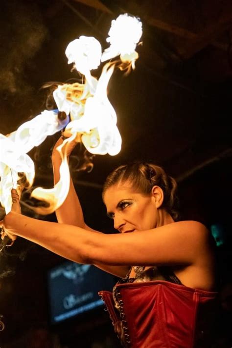 The Dollface Dames Burlesque And Cabaret Acts In Las Vegas