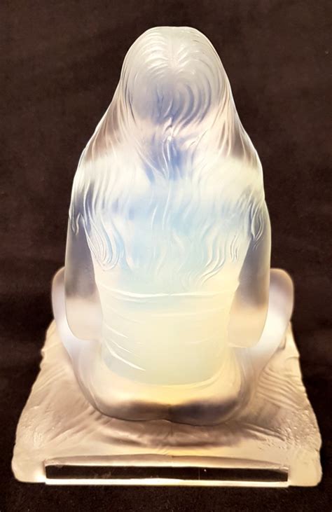 Proantic Sabino Paris Art Deco Opalescent Glass Idol Statuette 1930