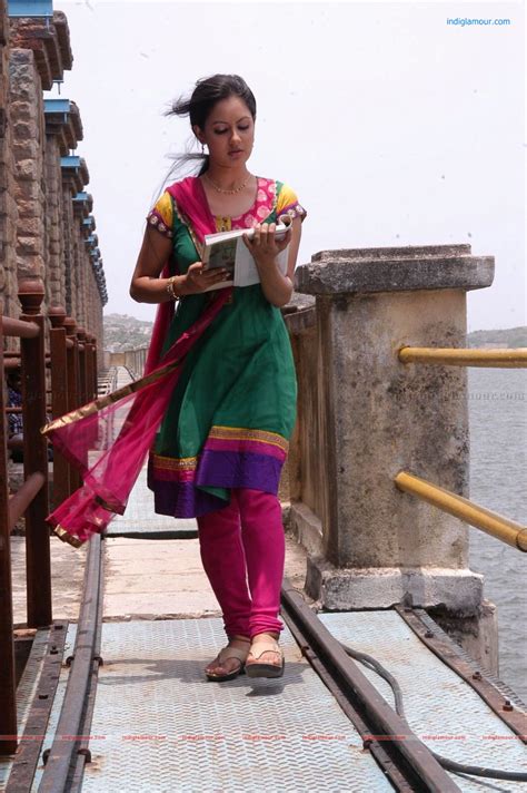 Pooja Bose Actress Photo Image Pics And Stills 177920