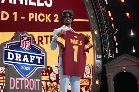 Lsu S Jayden Daniels Picked No Overall By Washington