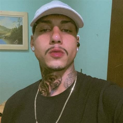 Victor Hugo Vitin 309 • Threads Say More