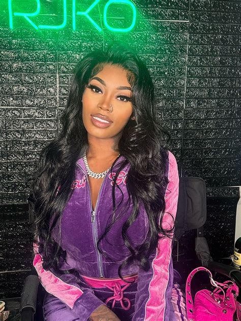 Asian Doll On Twitter Rt Prettyebb Why You Showin Off On This Fine