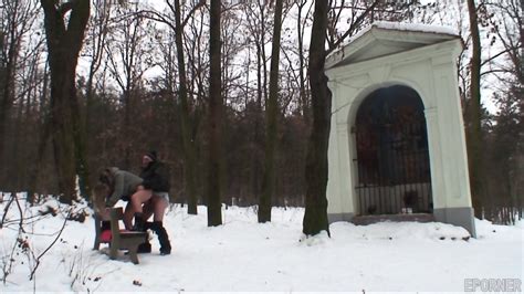 Winter Fun With Blonde Nympho Samantha Jolie