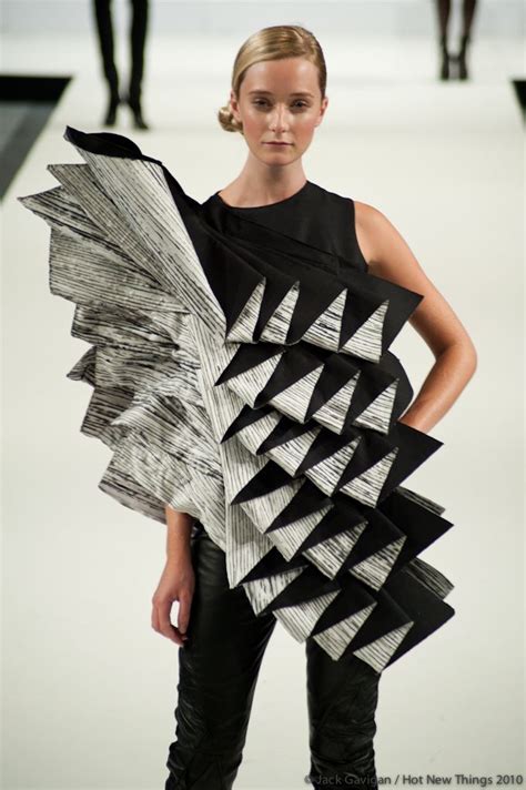 Pin On Sculptural 3d Fashion