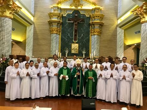 Mgr Paskalis Lantik 50 Prodiakon Baru Paroki St Thomas Dan 34