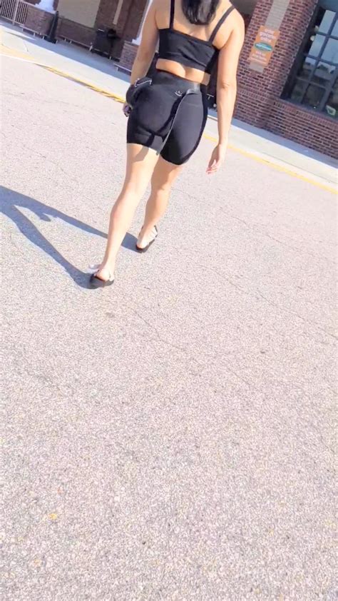 Goddess Jiggly Bubble In Spandex Must See Spandex Leggings And Yoga