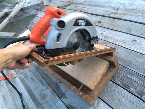 Circular Saw Cross Miter Cutting Station 6 Steps Instructables
