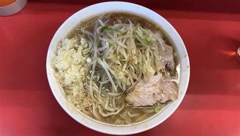 み On Twitter Rt Jiro4691 ラーメン二郎三田本店ラーメン野菜少なめニンニクカラメ総帥麺上げ野猿盛り付け。中に沈ん