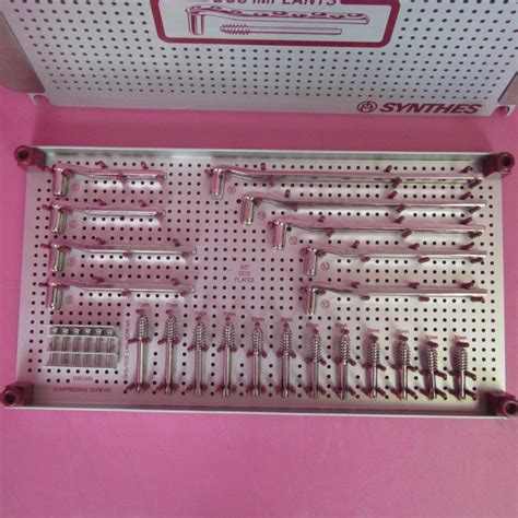 New SYNTHES New DCS Dynamic Condylar Lag Screw Hip Plate Set Complete Surgical Orthopedic Hip