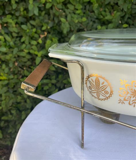 Pyrex Deluxe Cinderella Casserole With Twin Candle Warmer White Hex