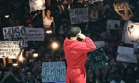 Aussie Concert Goers Slammed As Greedy After Dystopian Picture From Drake S Sydney Show Goes