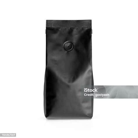 흰색 배경에 격리 된 검은 색 빈 무광택 비닐 봉지 가방 전면보기 커피 마실 것에 대한 스톡 사진 및 기타 이미지 커피 마실