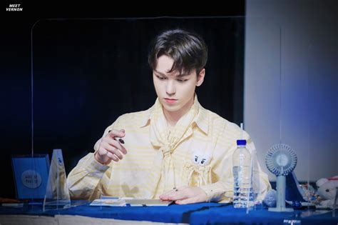 잡담 버논 이 사진 너무 귀엽다 인스티즈instiz 연예 카테고리