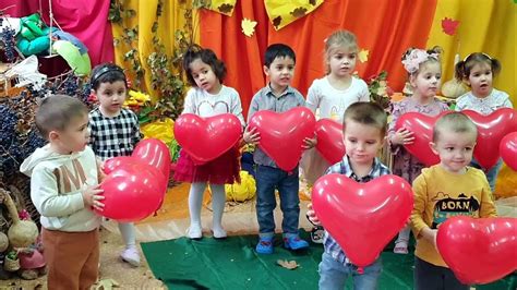 Ден на Християнското семейство в група Щурче С мама и татко Танц