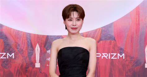 포토 장도연 우아한 블랙 드레스