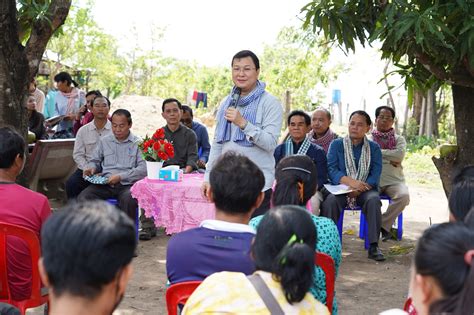 លោក ឌិត ទីណា លើកទឹកចិត្តអភិបាលខេត្តក្រចេះបង្កើតផ្សារបន្លែសុវត្ថិភាព