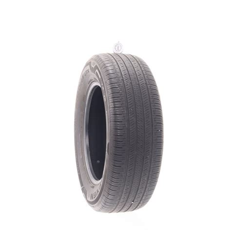 Set of (4) Used 235/65R17 Nexen Roadian GTX SUV 104H - 6-7/32 | Utires