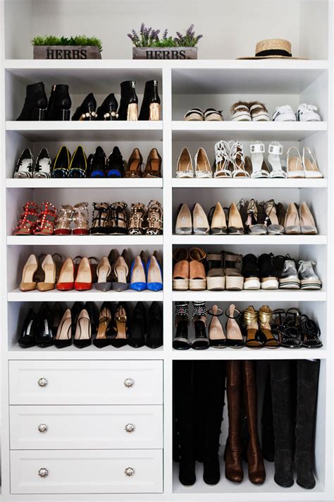 How To Organize Shoes In Wall Closet