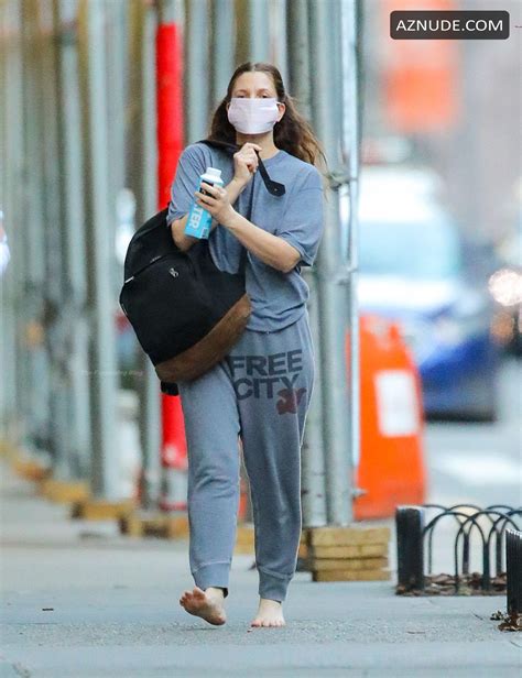Drew Barrymore Sexy Seen Barefoot And Braless In Nyc Aznude