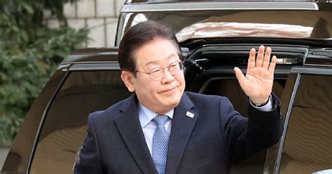 이재명 “대선후보 조사 1위 자만할 상황 아냐”