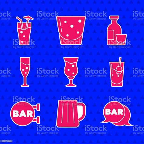 맥주 한 잔 나무 머그잔 바 칵테일 블러디 메리 샴페인 알코올 음료 럼 과 아이콘과 거리 간판을 설정합니다 벡터 0명에 대한