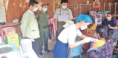 ကျွန်းလှမြို့နယ်ရှိပြည်သူများအား ကိုဗစ် ၁၉ ရောဂါ ကာကွယ်ဆေးများ ထိုးန