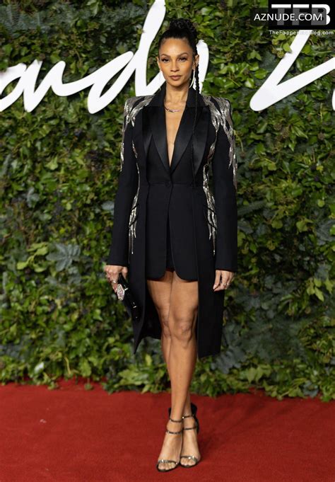 Alesha Dixon Sexy Seen Flaunting Her Hot Cleavage At The Fashion Awards