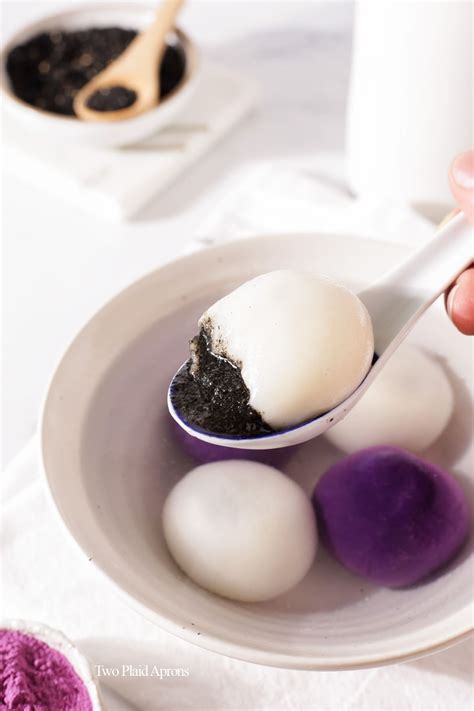 Black Sesame Glutinous Rice Ball Tang Yuan Two Plaid Aprons